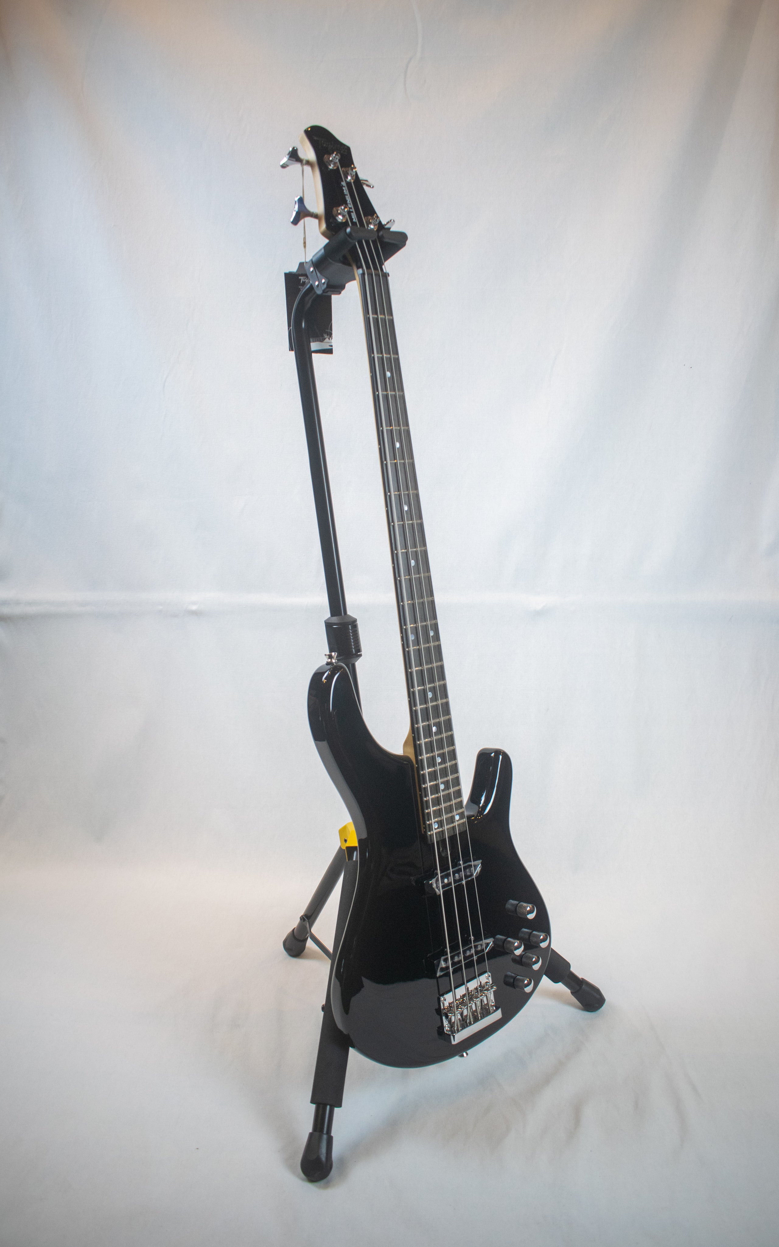 Tagima Millenium Coda 4-string Bass with Active EQ - Matte Black | PIMA ...