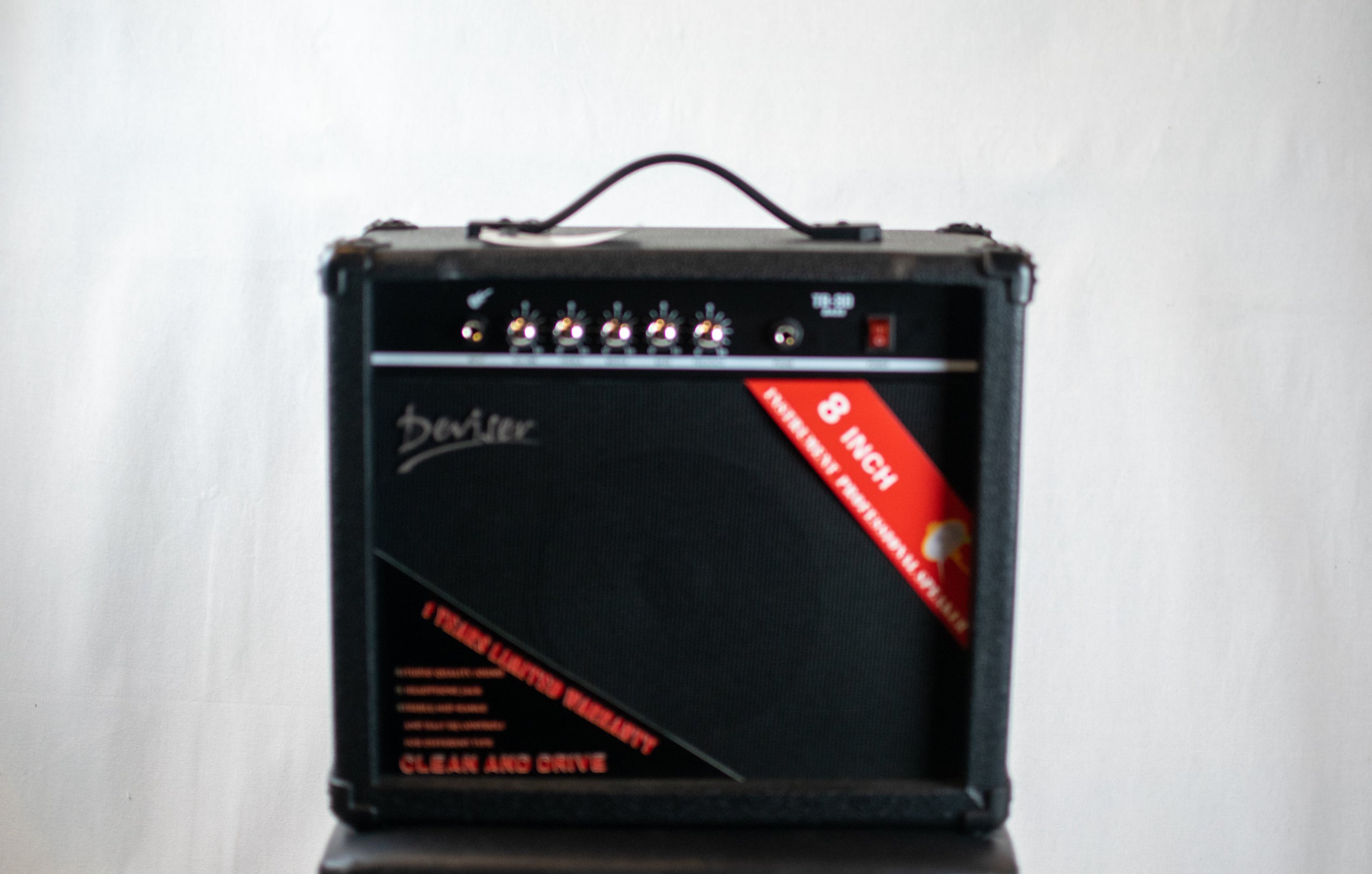 Deviser TB-30 Bass Amplifier - Black | PIMA GUITARS