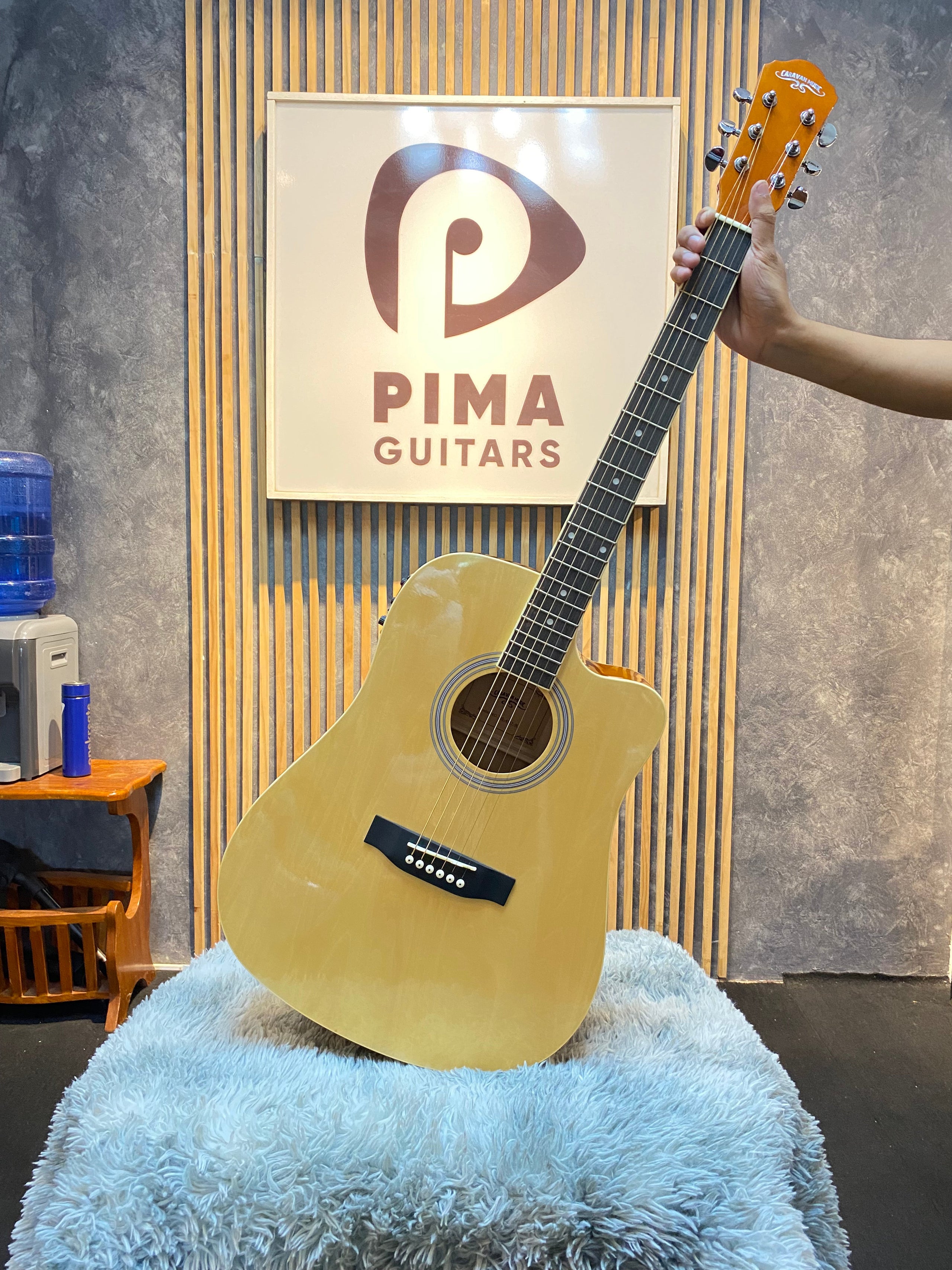 Caravan HS-4111 (with pickups) - Natural | PIMA GUITARS
