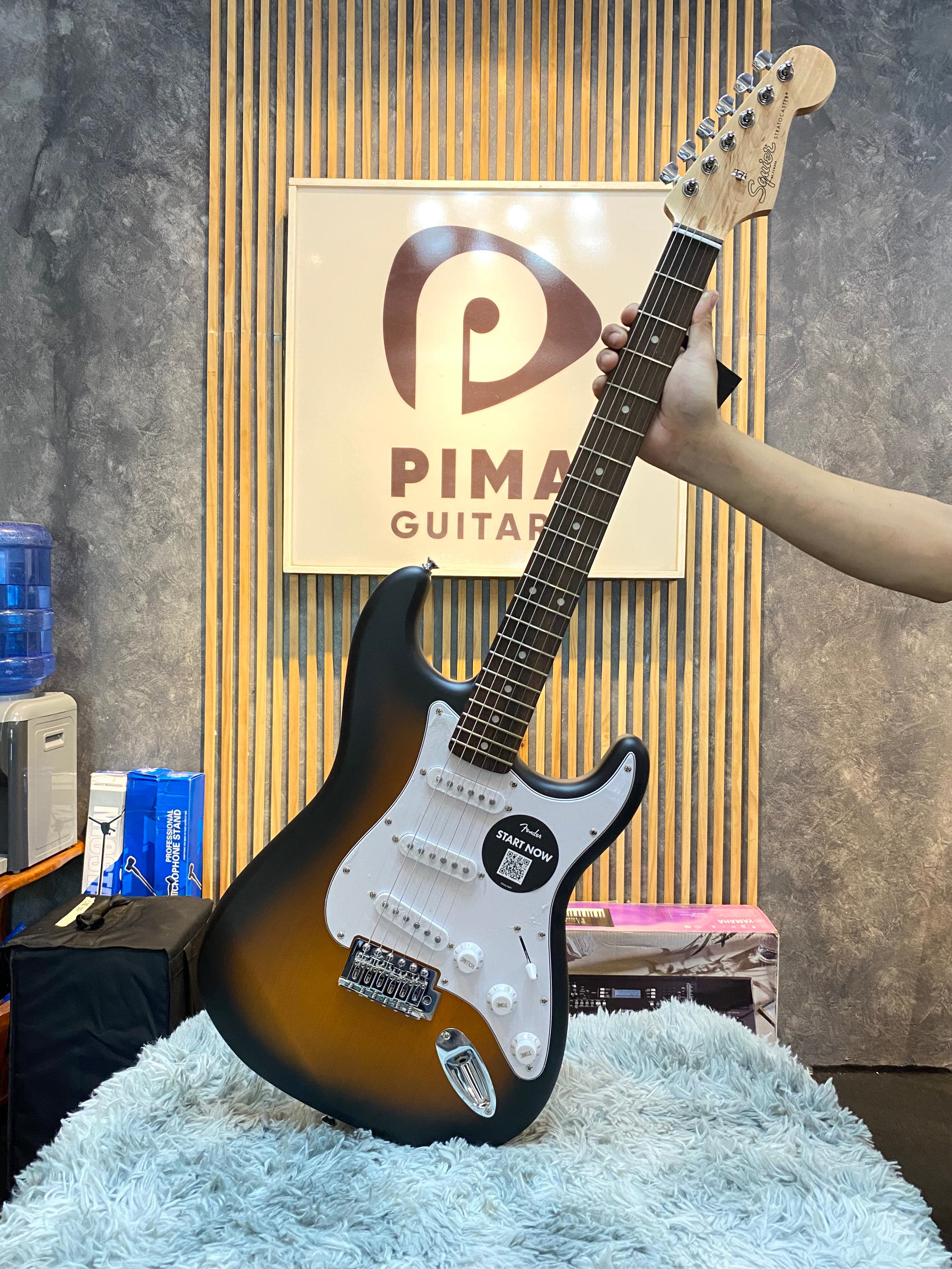 Squier by Fender Debut Series Stratocaster - 2-Tone Sunburst | PIMA GUITARS